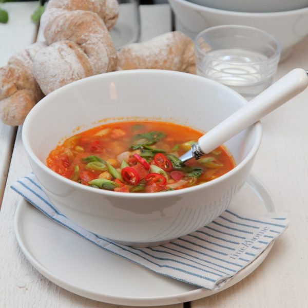 Spansk suppe med chorizo, kikerter og chili | TRINES MATBLOGG