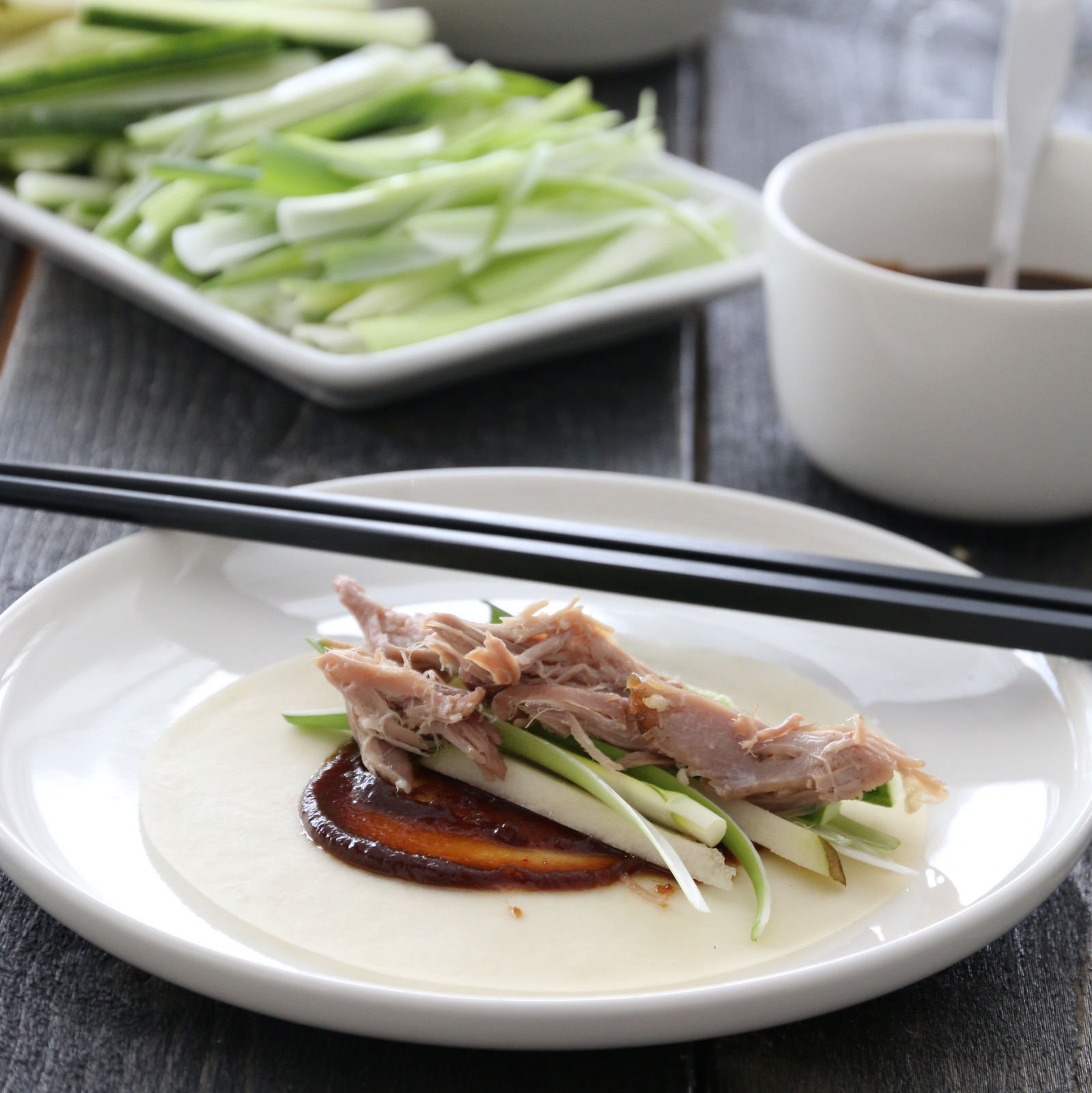 APRILMENY: SASHIMI, CRISPY DUCK & CHILIMARINERT ANANAS | TRINES MATBLOGG