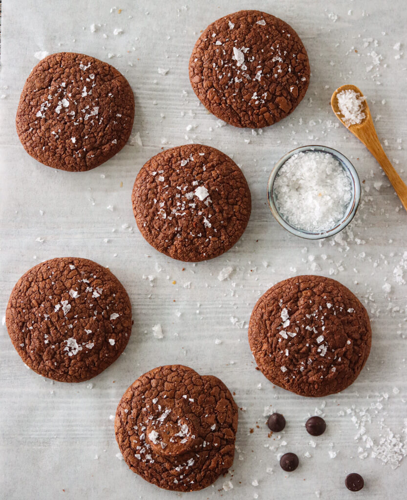 SJOKOLADECOOKIES MED SMIL OG FLAKSALT | TRINES MATBLOGG