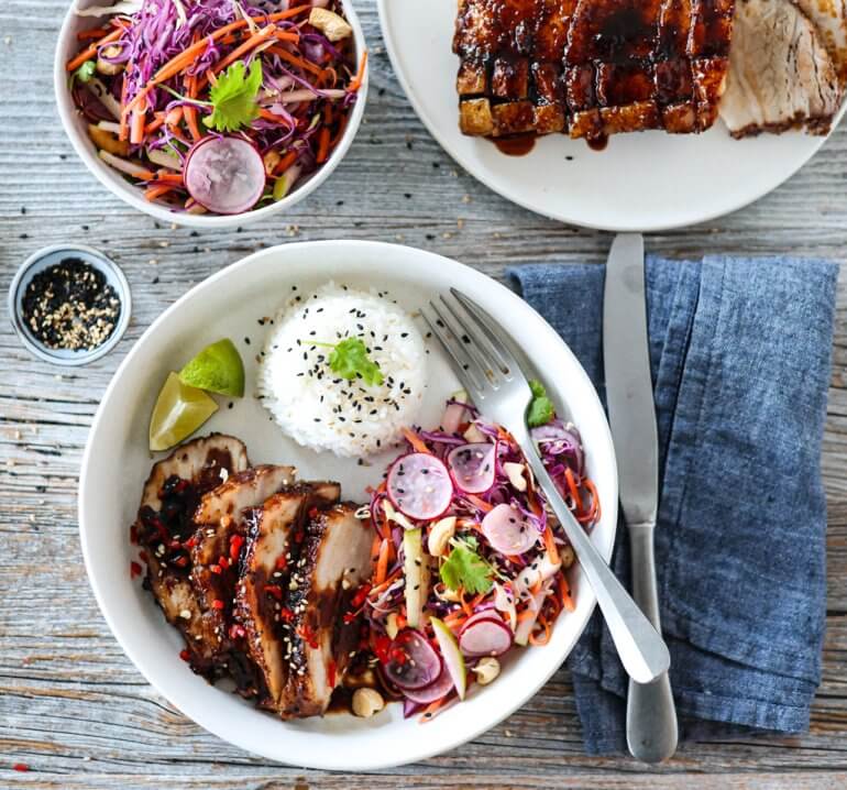 ASIATISK RIBBE MED GLAZE OG RÅKOSTSALAT (OG BAO BUNS) | TRINES MATBLOGG