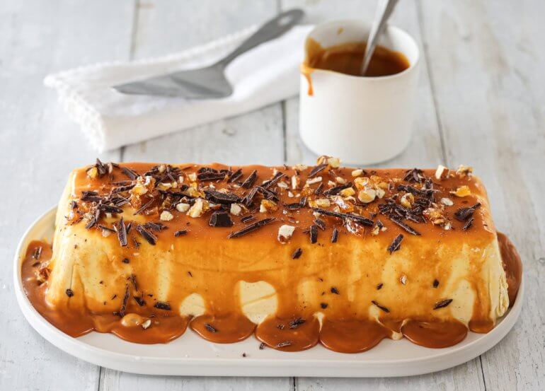 SEMIFREDDO MED KROKAN, SJOKOLADE OG SALT KARAMELLSAUS | TRINES MATBLOGG
