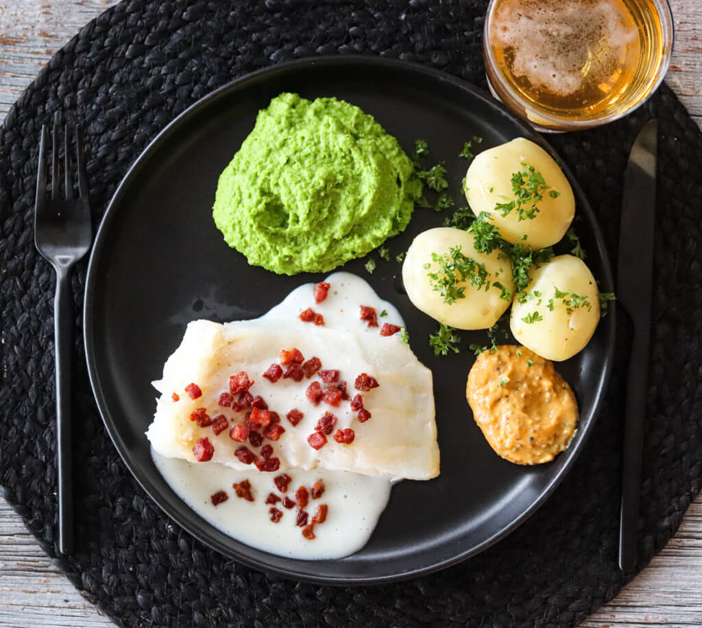 LUTEFISK MED BACON OG ERTEPURÉ | TRINES MATBLOGG